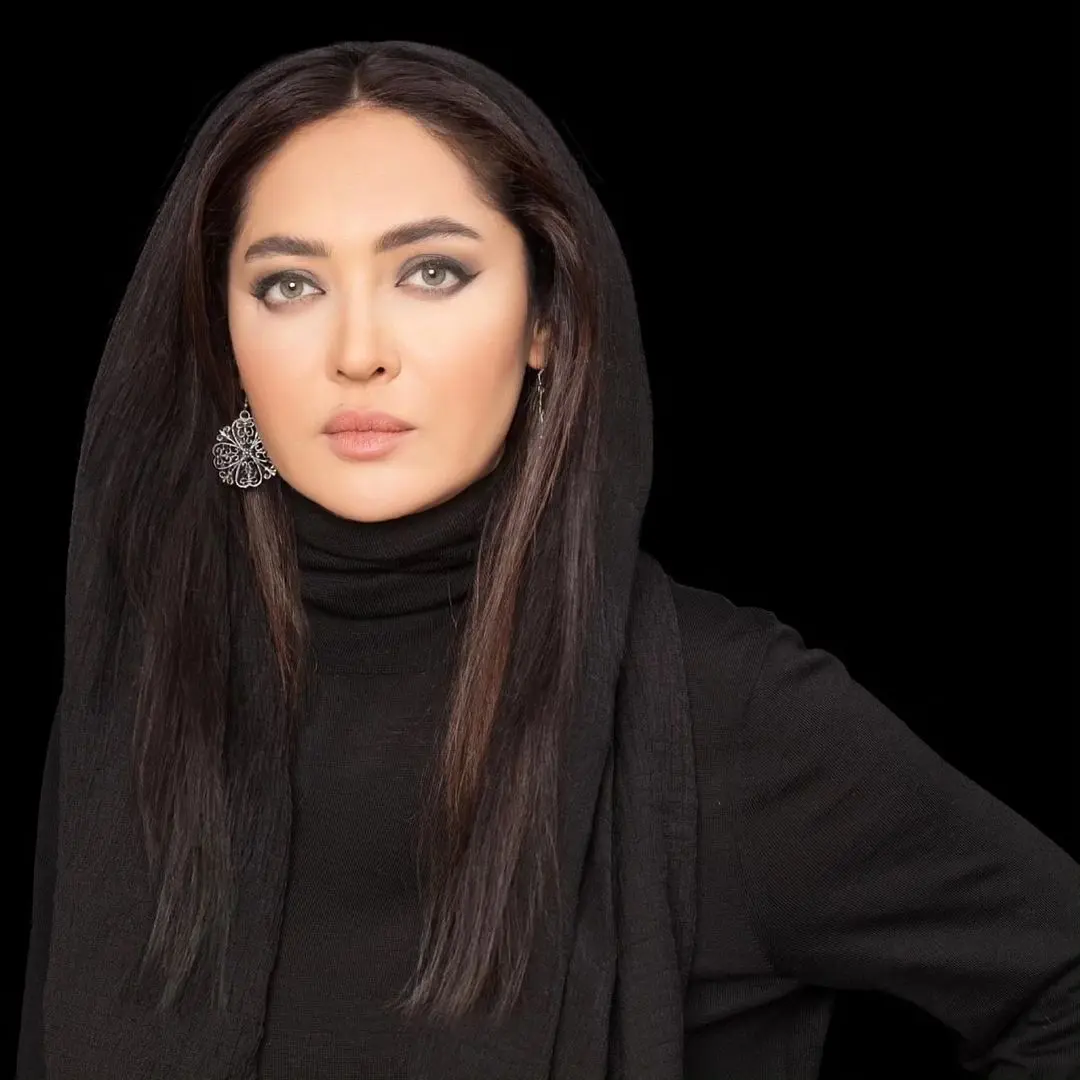 مدلینگ جذاب نیکی کریمی در 50سالگی عکس