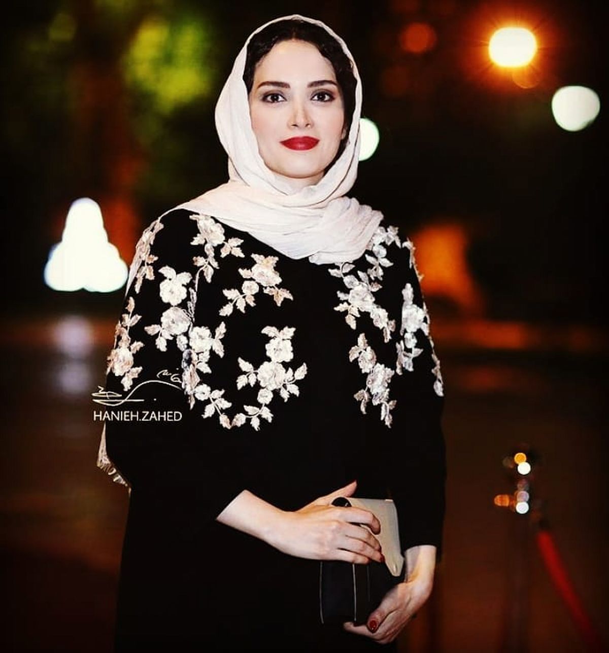 عکس متفاوت بهنوش طباطبایی در مشهد مقدس تصویر